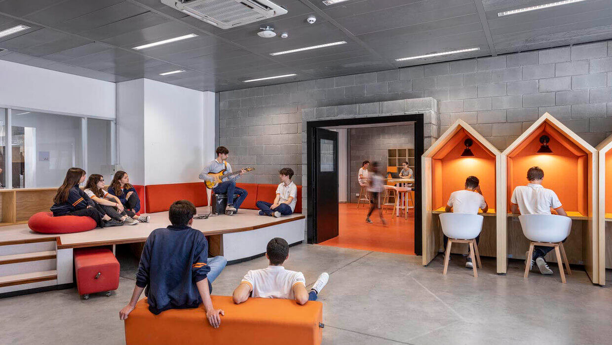 Rosan Bosch | Escuela Técnica Roberto Rocca Campana